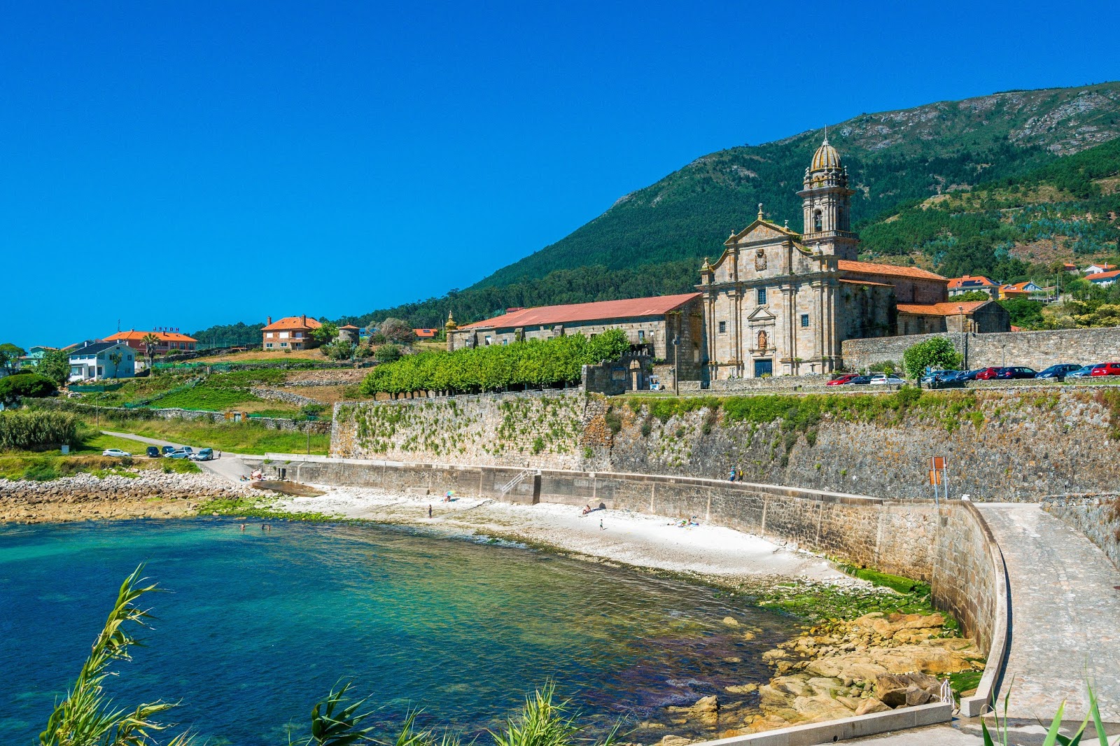 24 Hours in Oia On The Portuguese Camino De Santiago - Wild Camino